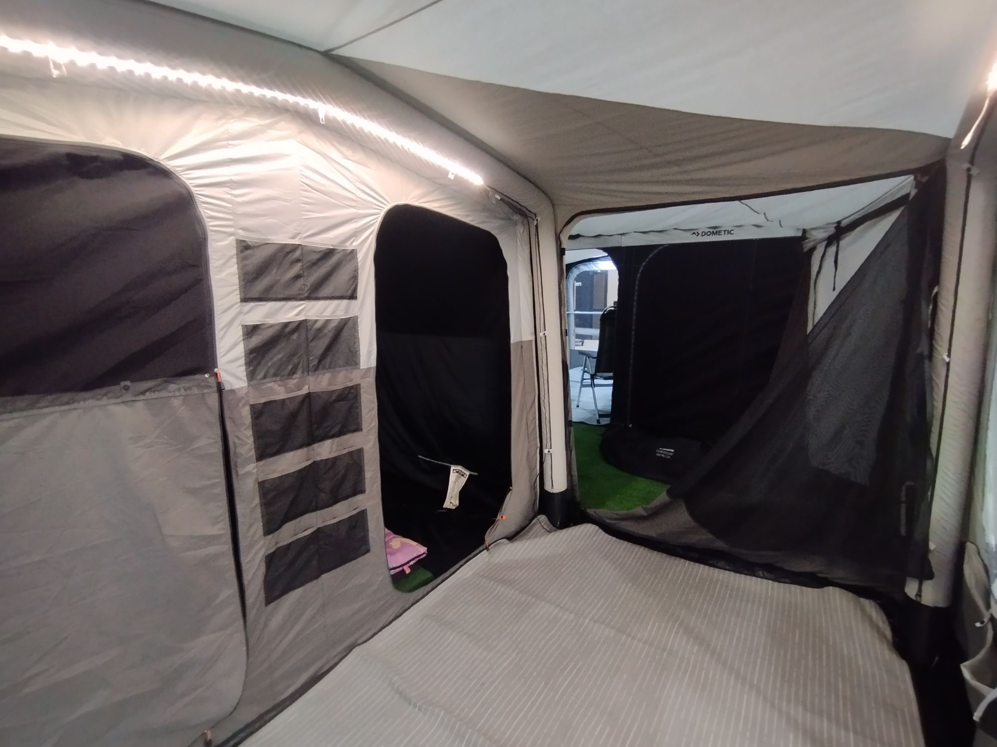 Dometic Buszelt Rarotonga DA FTT 401 TC - RH Der Zelt Discounter