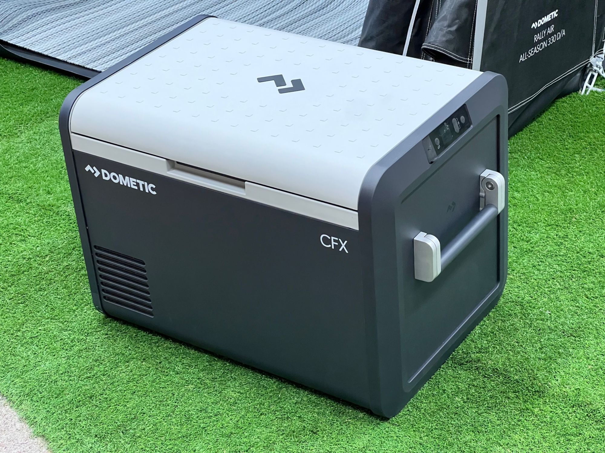 Dometic CFX3 55 Kühlbox: Kraftvolle Kühlung für Ihr mobiles Abenteuer